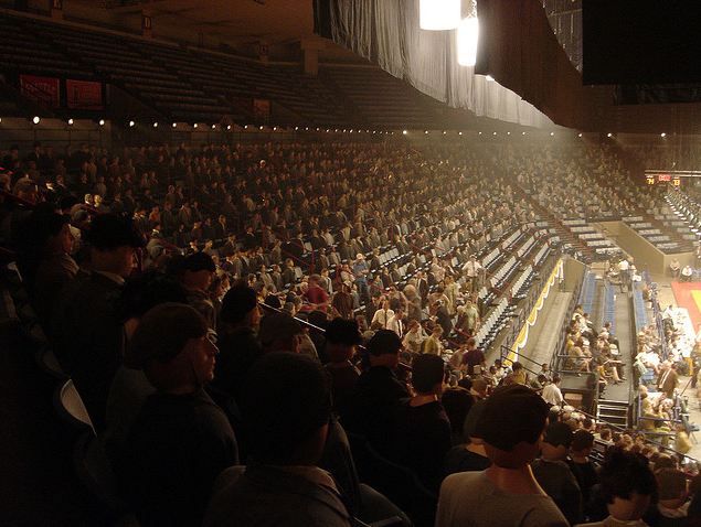 crowd – MoPo Geek